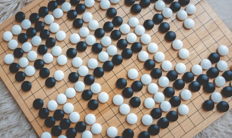 Cómo Se Juega al Go: El Juego de Mesa Más Antiguo del Mundo ...
